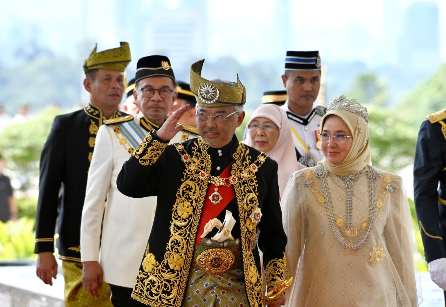 5 tahun penuh cabaran, zikir pancar wajah tenang Al-Sultan Abdullah ...