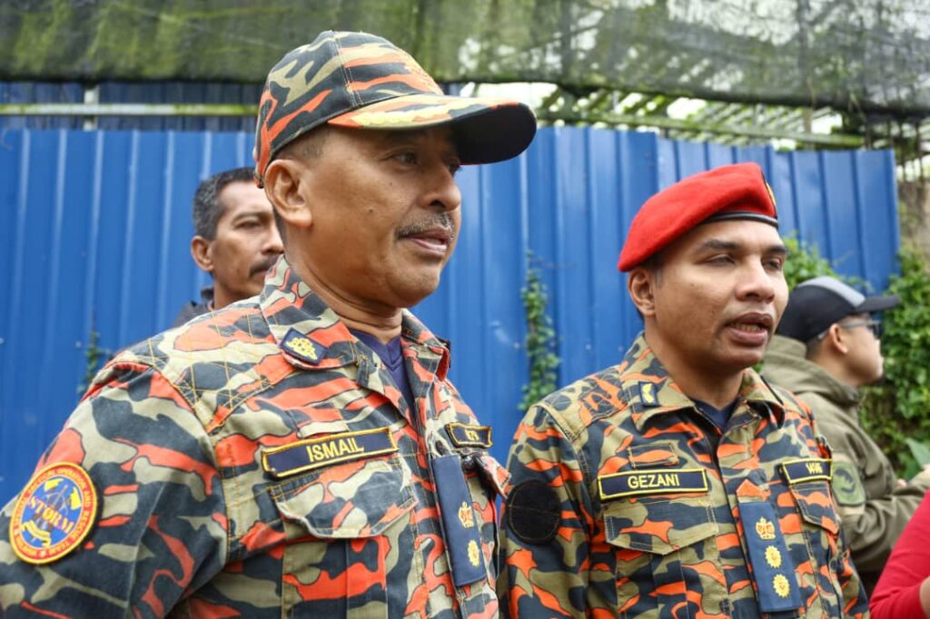 Tanah runtuh: SAR cari tiga lagi mangsa disambung - Kosmo Digital