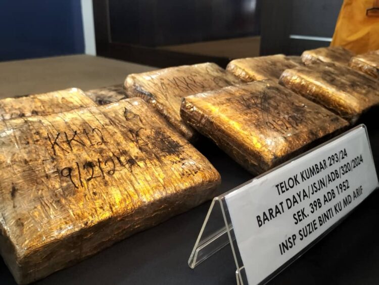 20 ketulan mampat ganja disimpan dalam but Honda City - Kosmo Digital