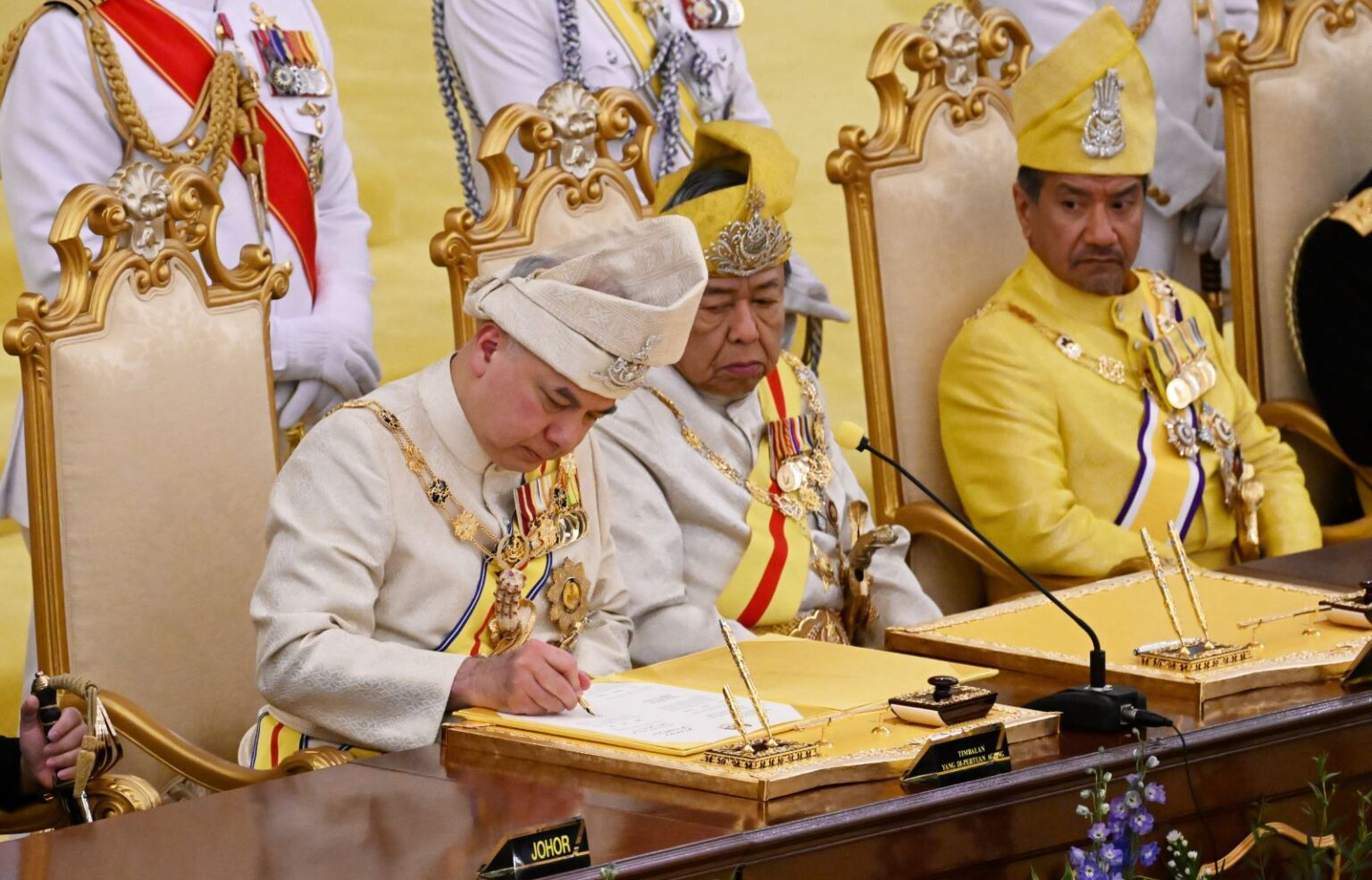 Sultan Ibrahim lafaz sumpah Agong ke-17 - Kosmo Digital