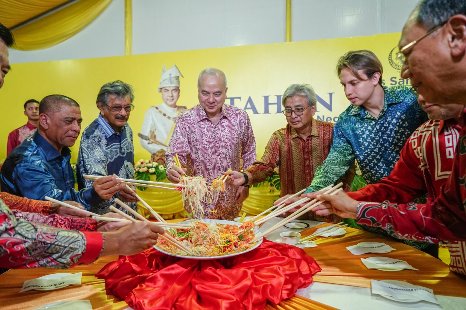 Sultan Nazrin berkenan hadiri majlis sambutan Tahun Baharu Cina negeri ...