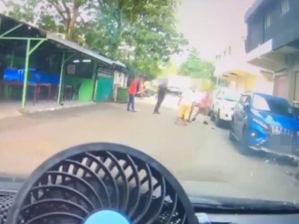 3 diburu belasah pemandu e-hailing di Taman Bukit Cheras - Kosmo Digital