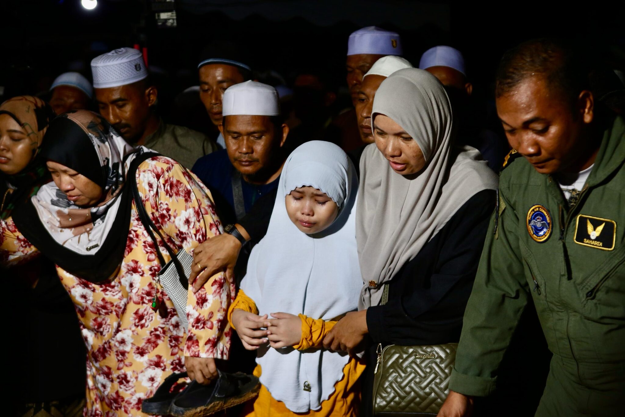 [VIDEO] Tragedi helikopter TLDM: Muhammad Faisol dikebumi sebelah kubur ibu - Kosmo Digital