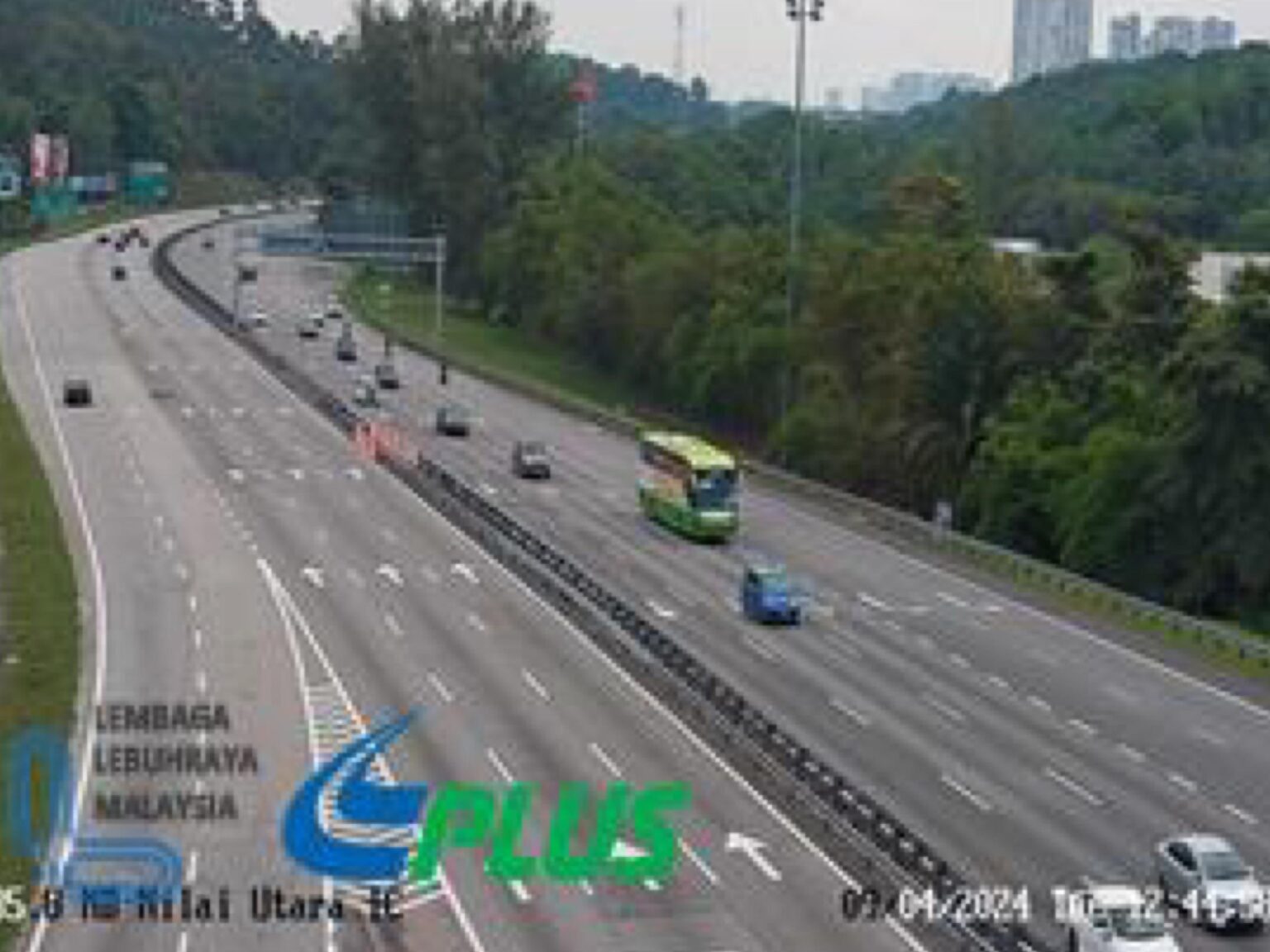 Aliran trafik di lebuh raya lancar pada hari kedua tol percuma - Kosmo ...