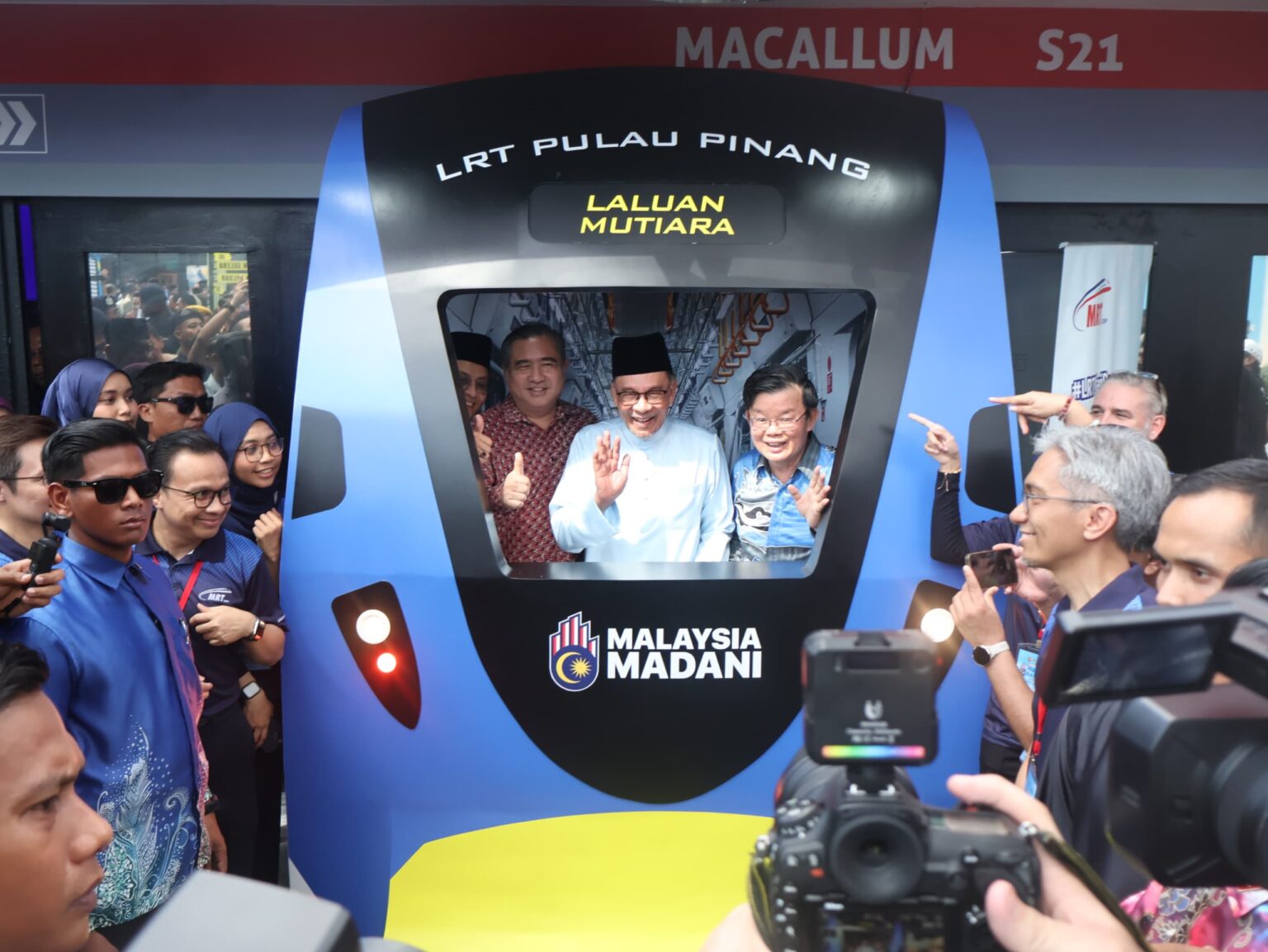 Sultan Nazrin perkenan Perak bekalkan air untuk Pulau Pinang - Anwar ...