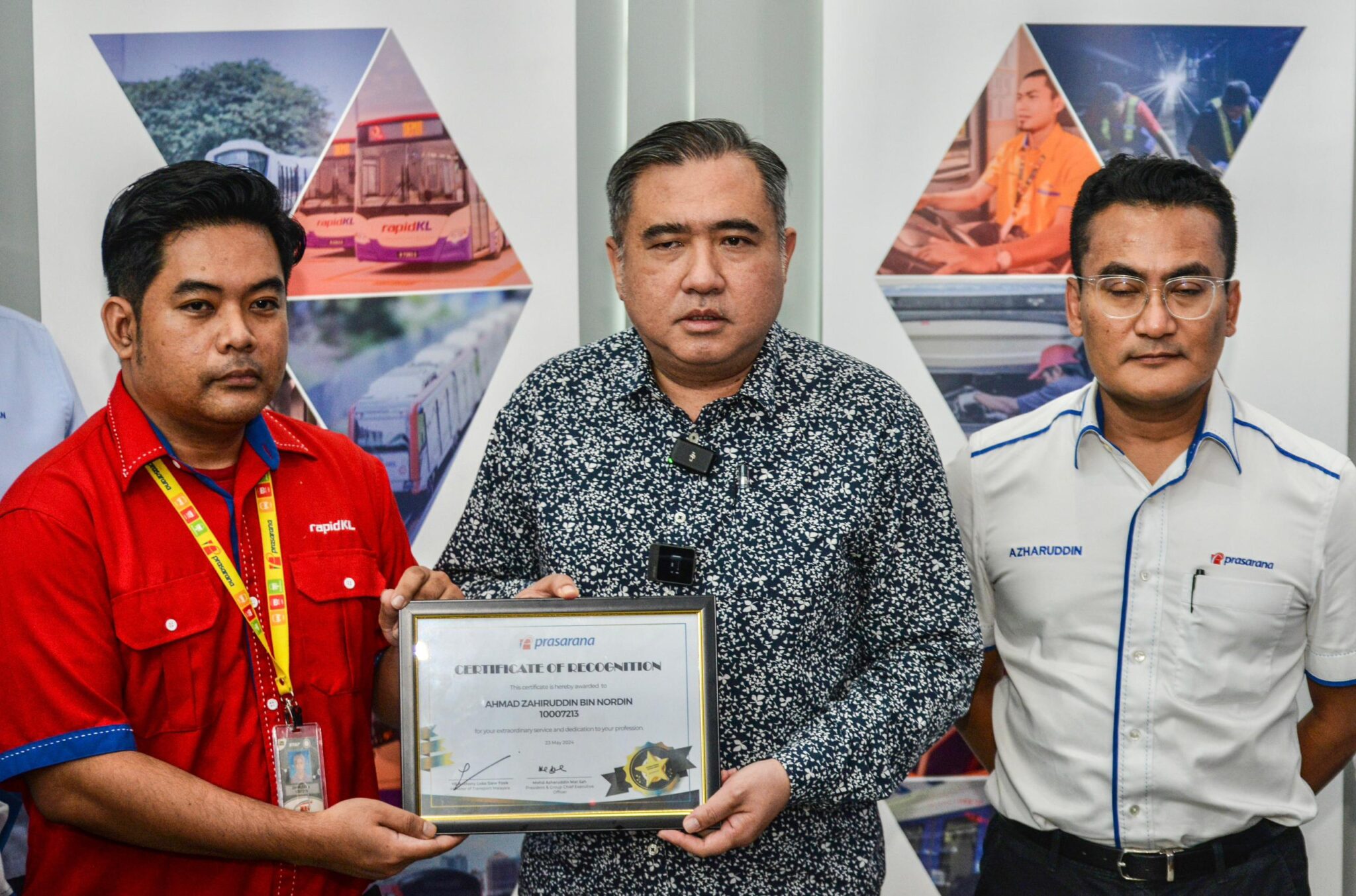 Tragedi pokok tumbang, kapten monorel terima sijil penghargaan - Kosmo ...