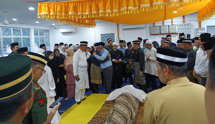 Undang Luak Rembau selamat dikebumikan - Kosmo Digital