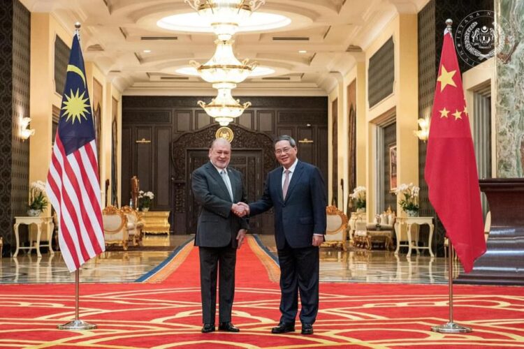 Agong terima menghadap Perdana Menteri China - Kosmo Digital Agong terima menghadap Perdana Menteri China - Kosmo Digital