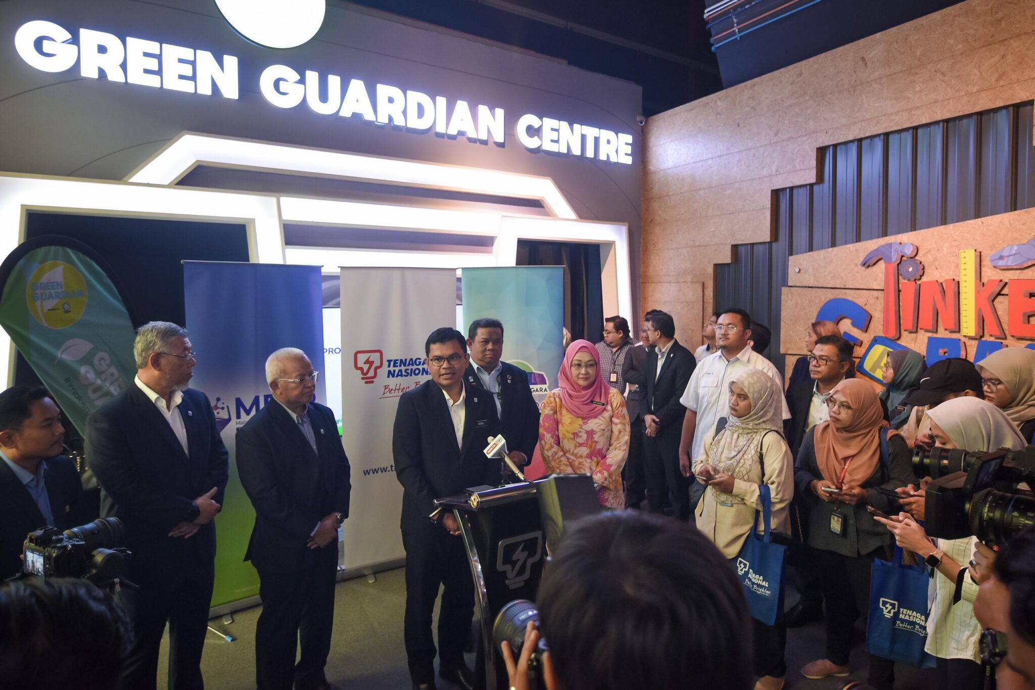 Green Guardian pupuk generasi peka, bijak tenaga - Kosmo Digital