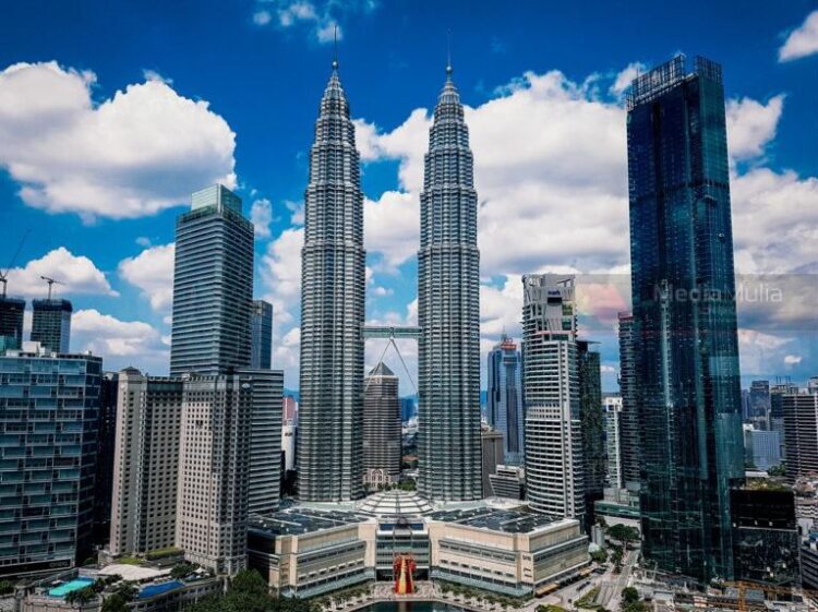 KLCC juara bangunan seni arkitek terbaik Asia kalahkan Taj Mahal ...