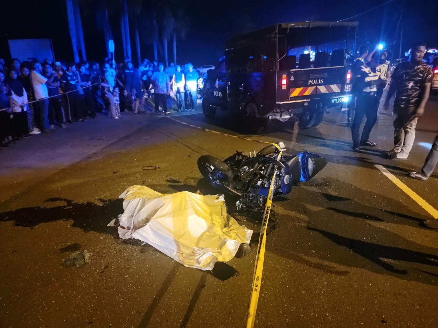 Pelajar UiTM Jengka maut motosikal langgar kereta - Kosmo Digital