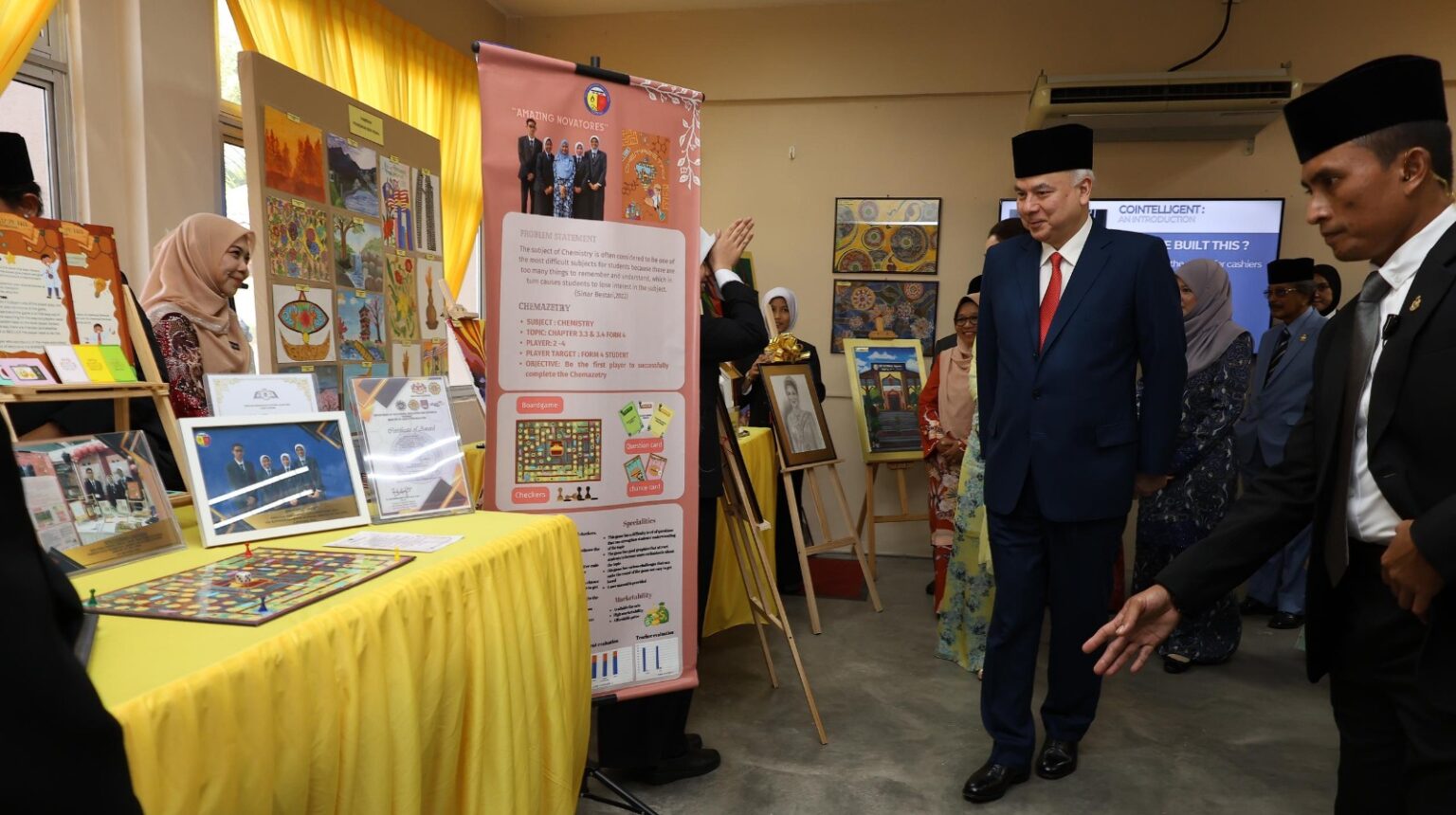 Sultan Perak rasmikan Sekolah Berasrama Penuh Integrasi Gopeng - Kosmo ...