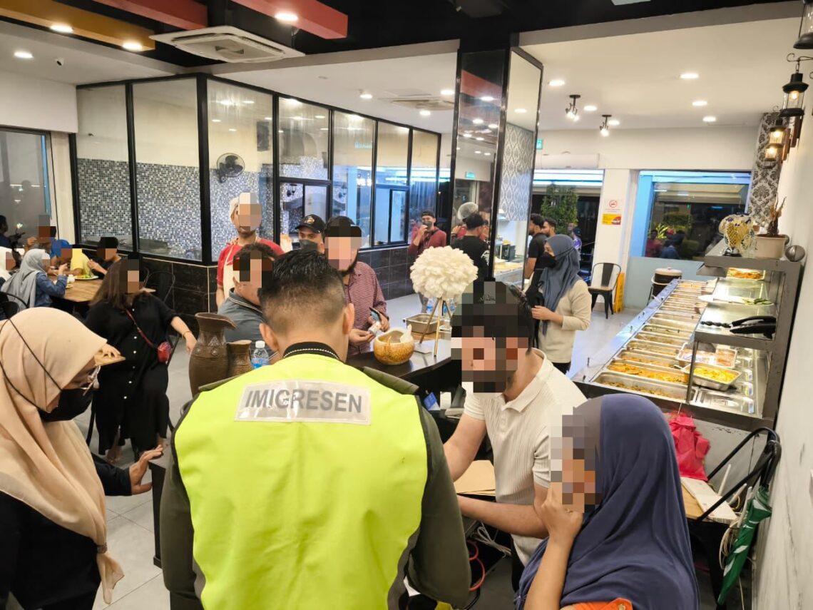 Taktik pura-pura bukan pekerja restoran gagal, 9 PATI ditahan - Kosmo Digital