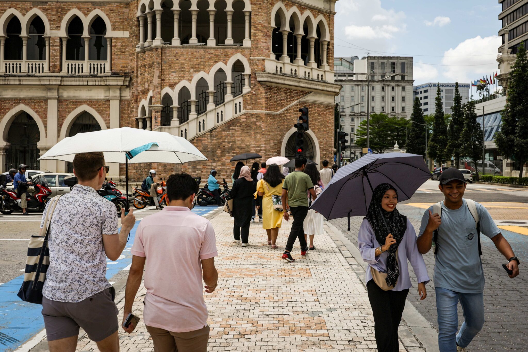 Cuaca panas, kering sehingga September - Kosmo Digital