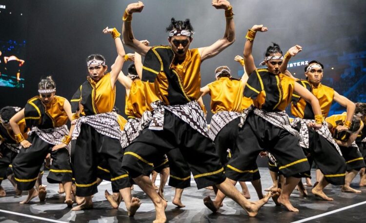 Ekperimen Zeppo Youngsterz dalam seni tari 'fusion' - Kosmo Digital