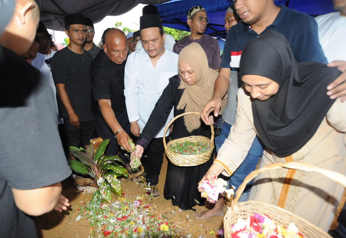 Jenazah ADUN Mahkota selamat dikebumikan - Kosmo Digital