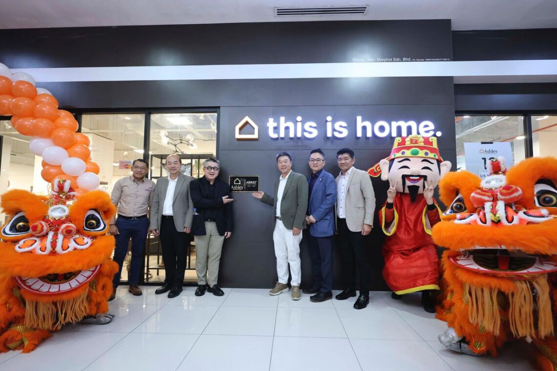 Bilik pameran Ashley Furniture Homestore tekankan konsep teknologi ...