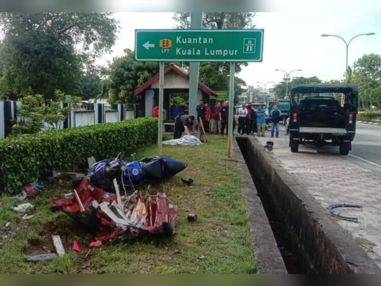 Remaja maut, motosikal bergesel Honda HRV lalu rempuh gerai burger - Kosmo Digital