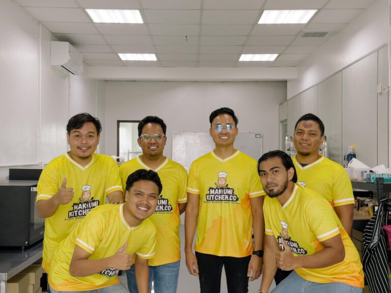 Mak Umi Kitchen.Co mahu buka kilang kek - Kosmo Digital