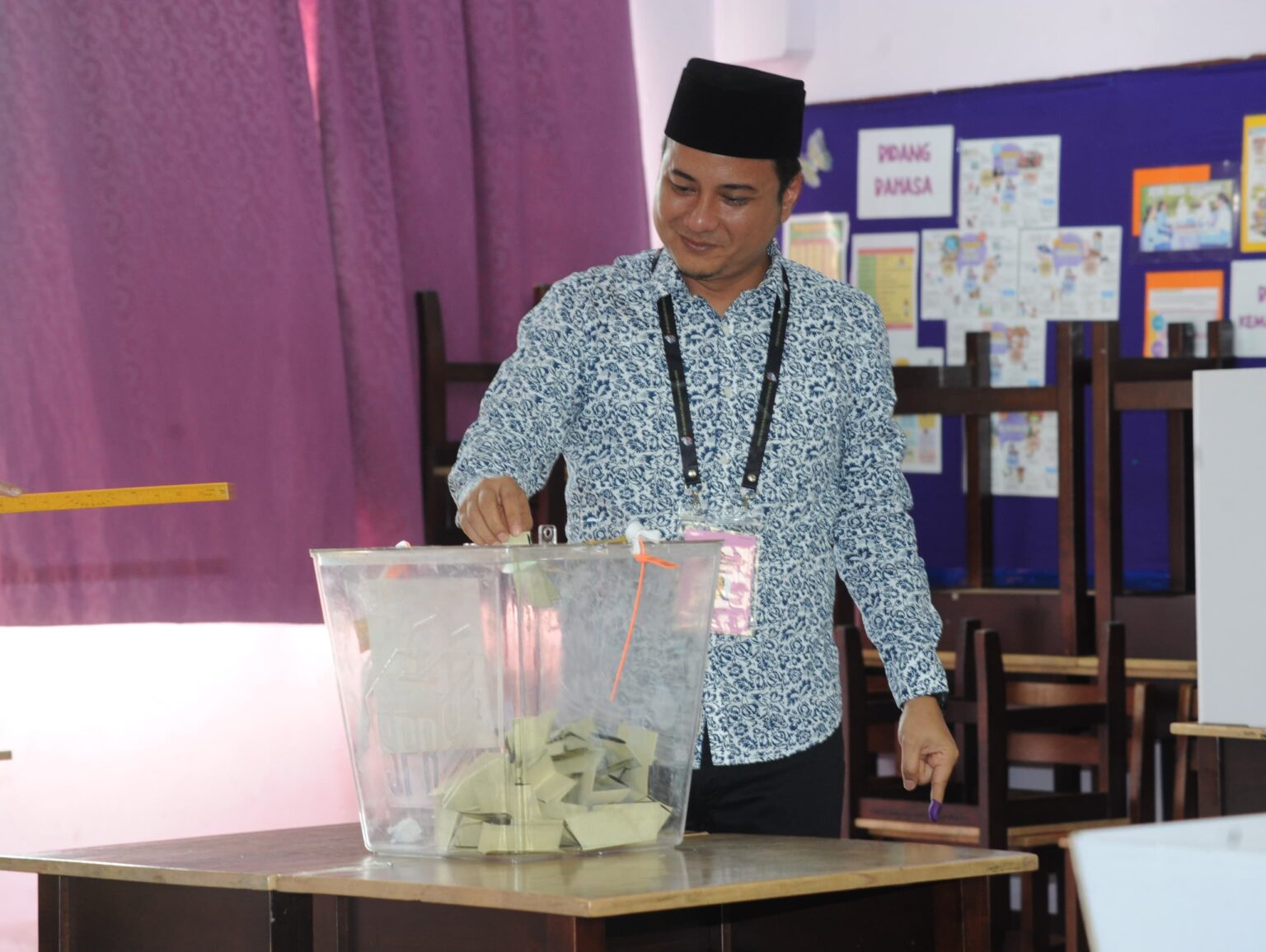 [TIDAK RASMI] BN mendahului undi awal PRK DUN Mahkota - Kosmo Digital