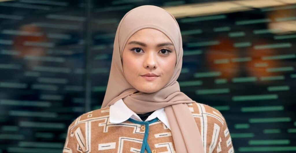 [VIDEO]'Bangun tidur, tiba-tiba rasa bersalah' - Sasha Abedul kini bertudung - Kosmo Digital