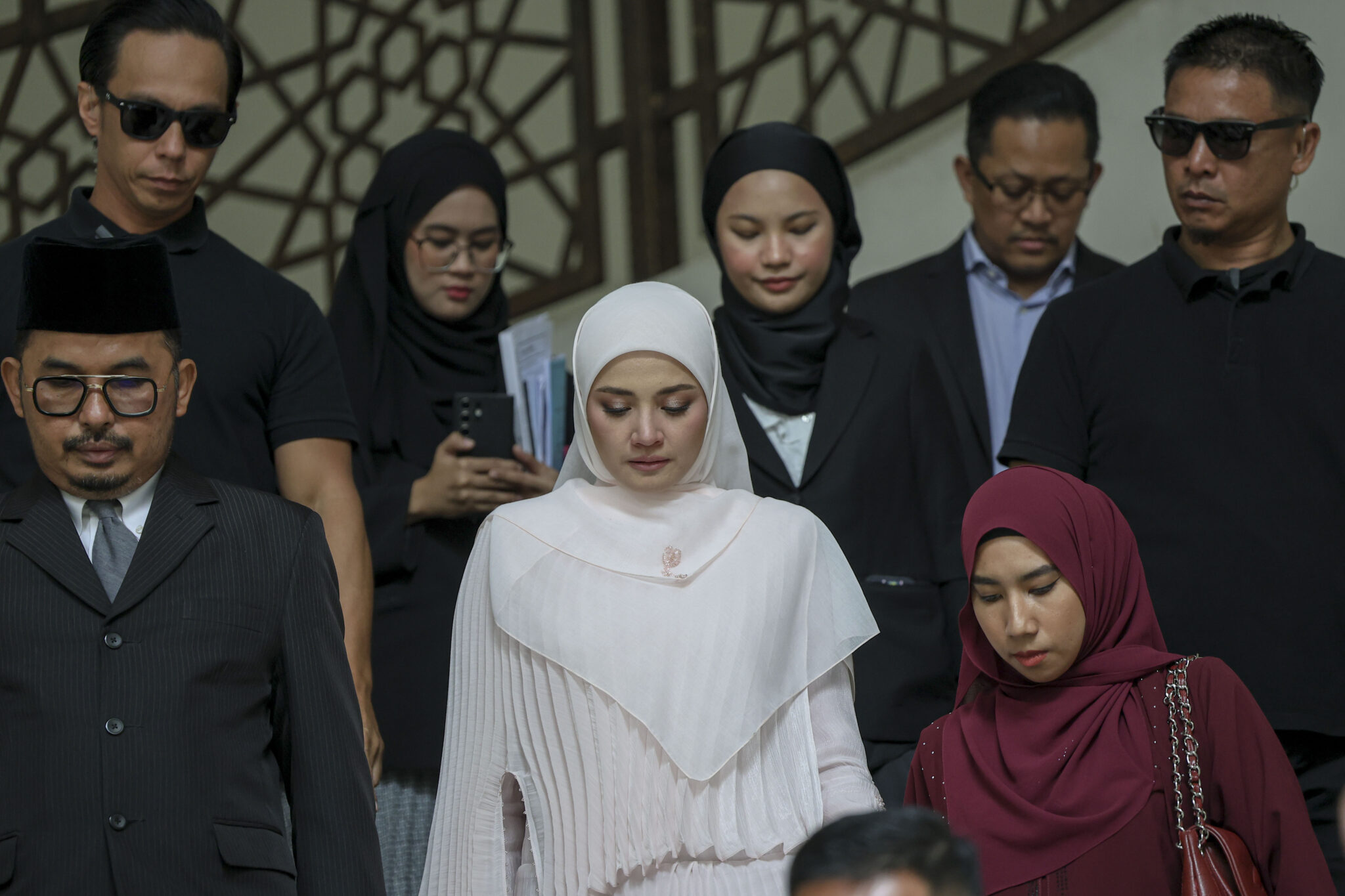 Gelora pasca cerai Fattah, Fazura - Kosmo Digital