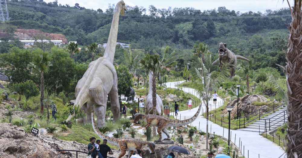 Dino Desert taman dinosaur terbesar Malaysia - Kosmo Digital