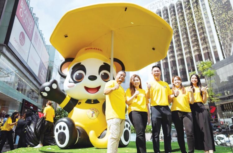 MR D.I.Y. lancar maskot panda - Kosmo Digital