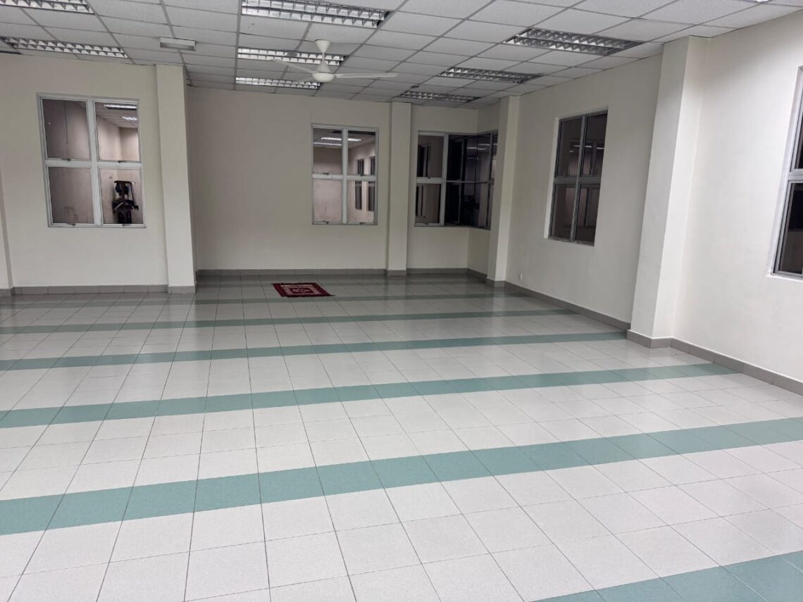 Siapa bagi salam dalam surau R&R? - Kosmo Digital