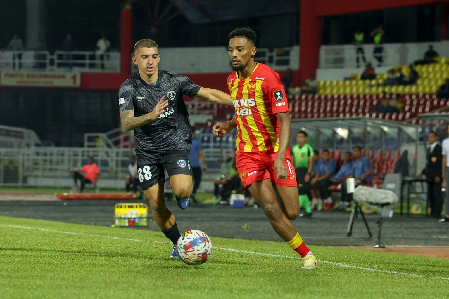 Piala Malaysia: Sri Pahang mara, singkir Gergasi Merah