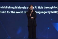 YTL AI Labs lancar Ilmu 0.1 - Kosmo Digital