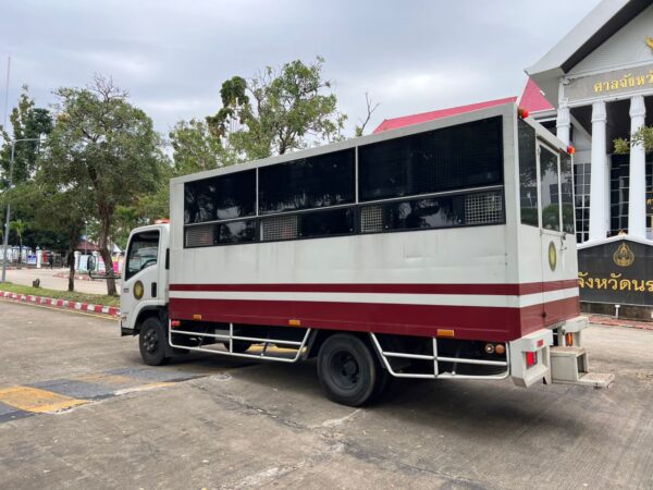 Penyanyi Bey Soba Bey, suami dan rakan tidak mengaku miliki pil kuda ...