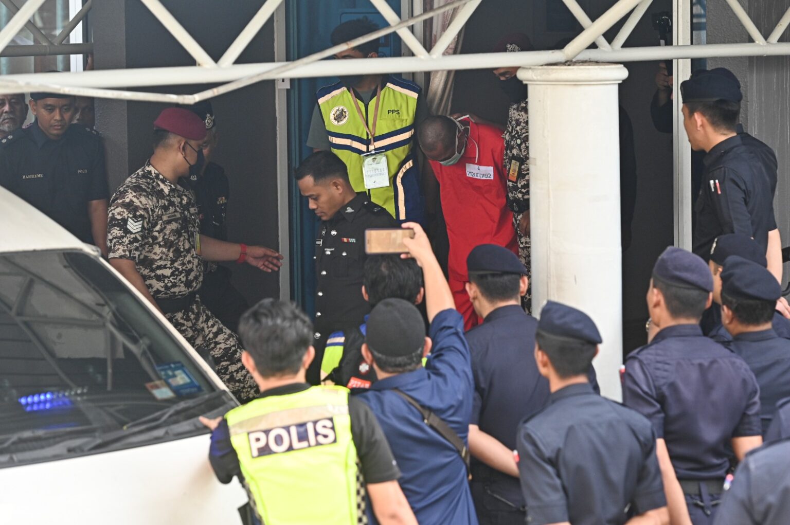 Sabah tidak akan laksana hukum sebat di khalayak ramai - Kosmo Digital