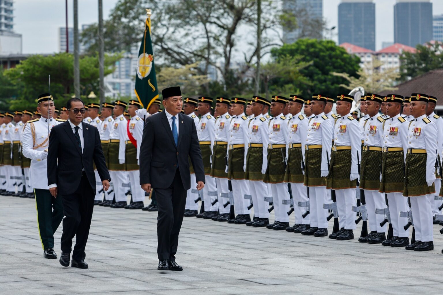 Mohamed Khaled terima kunjungan Menteri Pertahanan Indonesia - Kosmo ...