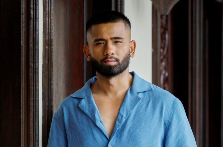 'Itu berita palsu' - Redza Rosli nafi isteri hamil - Kosmo Digital