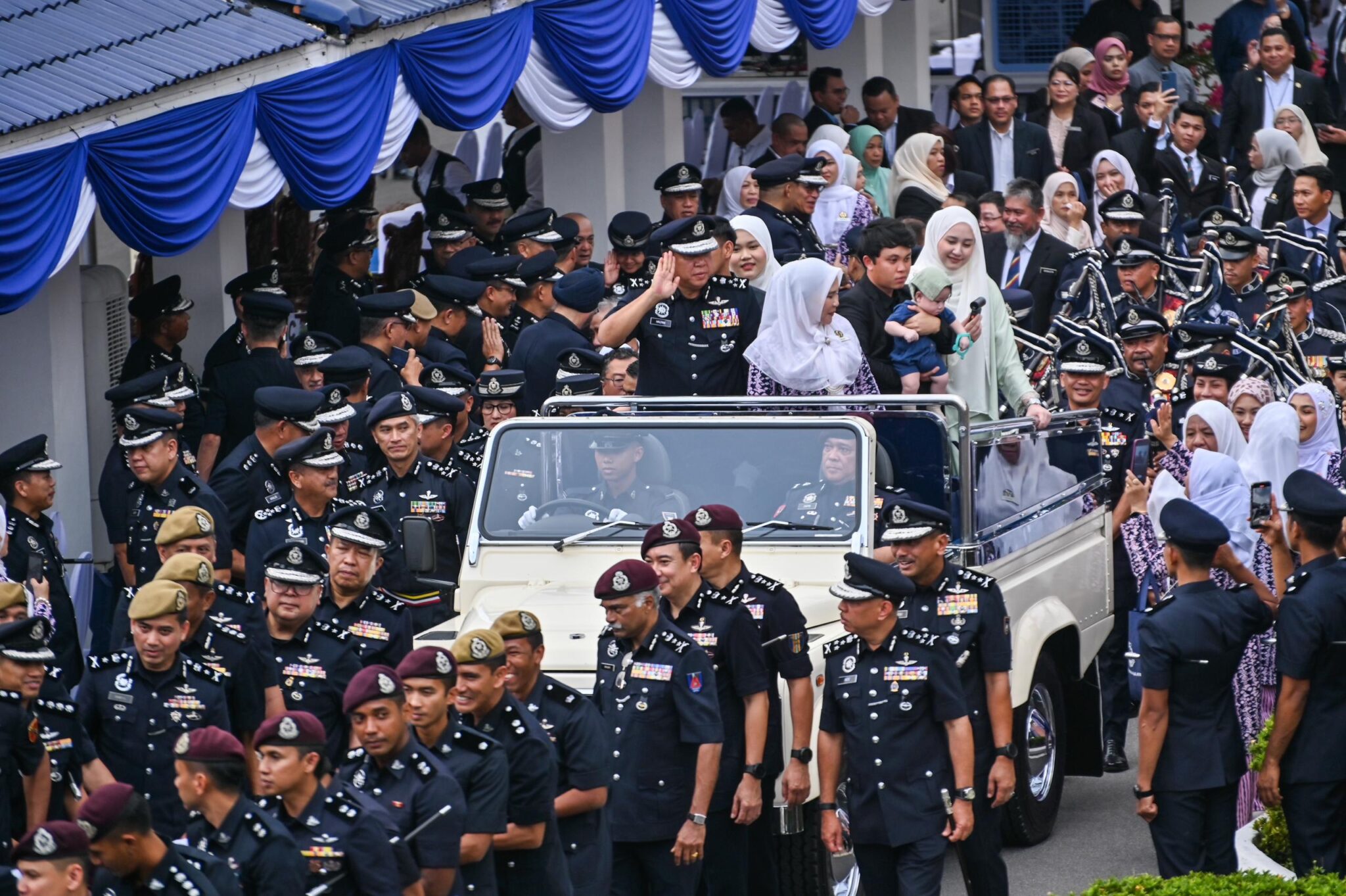 Hazani bersara selepas 38 tahun berkhidmat bersama PDRM - Kosmo Digital