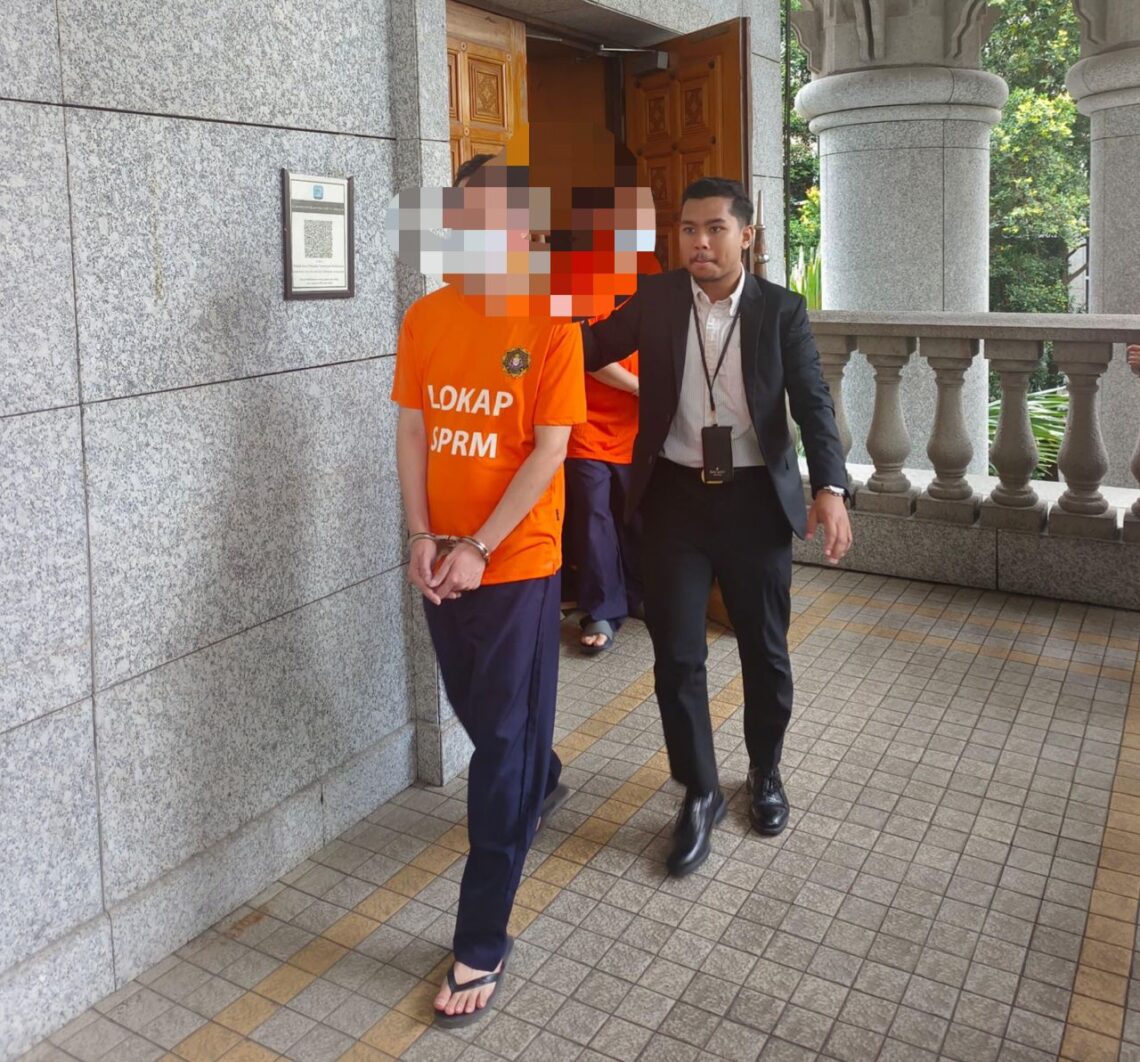 Dua pemilik syarikat direman rasuah percepat permohonan taraf ...