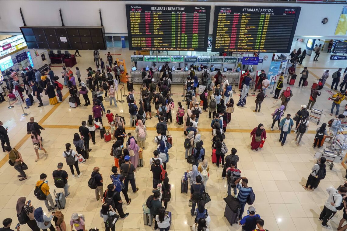 Tambang bas balik raya naik dua kali ganda - Kosmo Digital