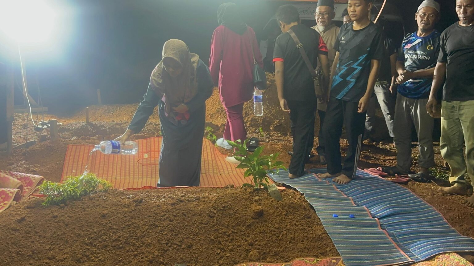 Jenazah pelajar UUM, Manarina Hasya selamat disemadi | Demi Rakyat Channel