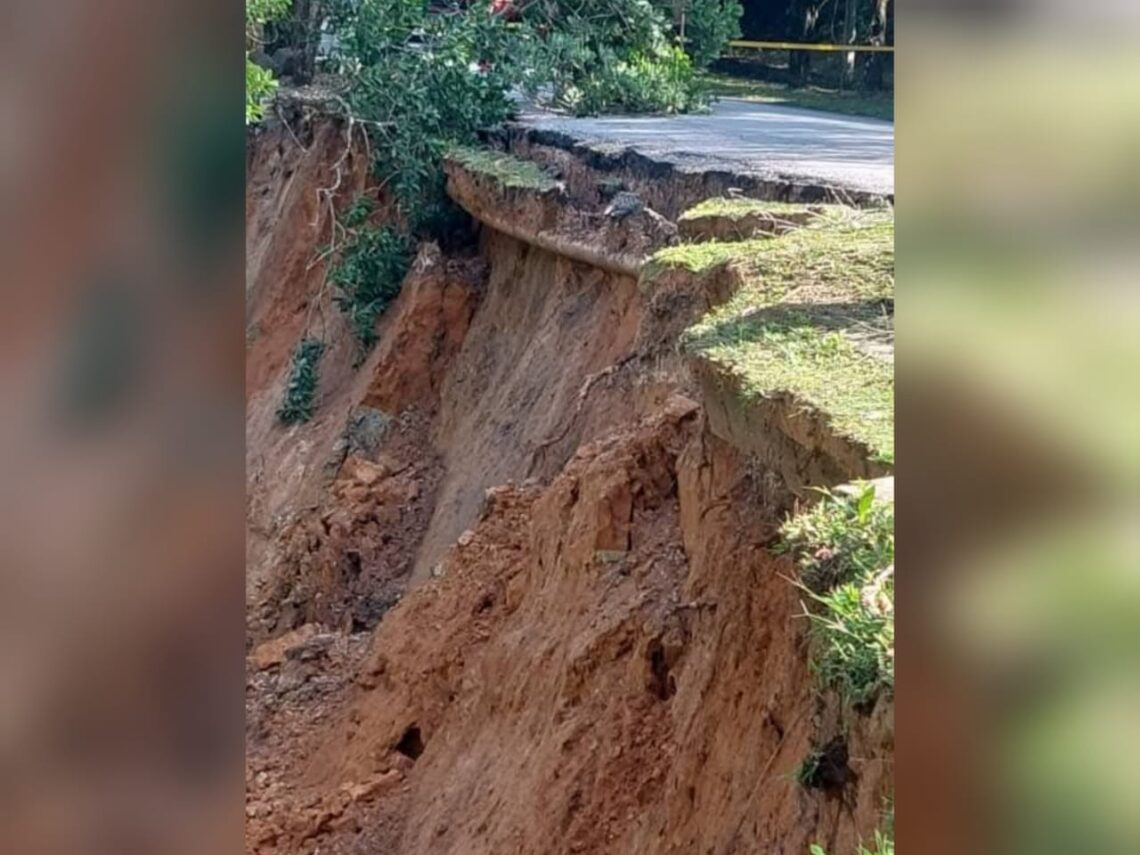 Laluan utama ke Institut Aminudin Baki Genting Highlands ditutup, tanah ...
