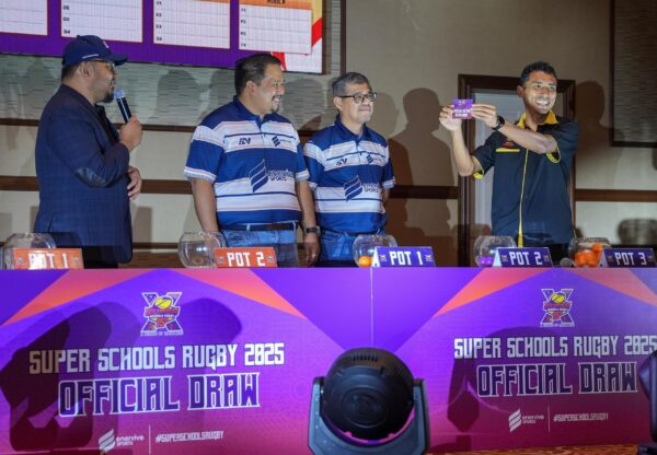 36 pasukan berentap Super School Rugby 15s