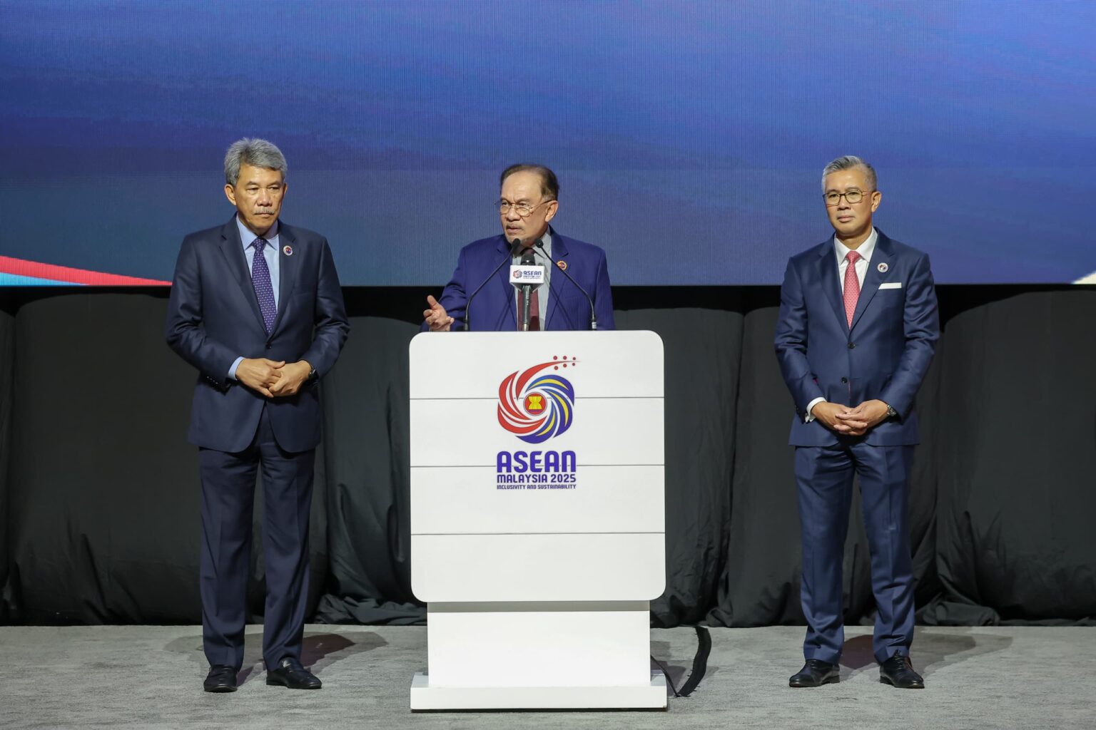 Sidang Kemuncak ASEAN Ke-46 paling substantif dalam sejarah – Anwar | Demi Rakyat Channel