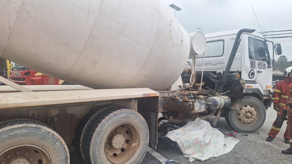 Pelajar sekolah maut langgar lori buat pusingan U - Kosmo Digital