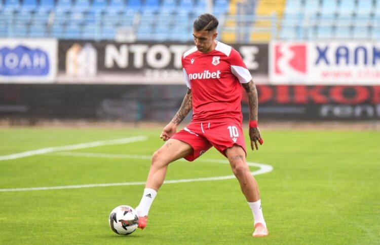 Penyerang Olympiacos rekrut baharu