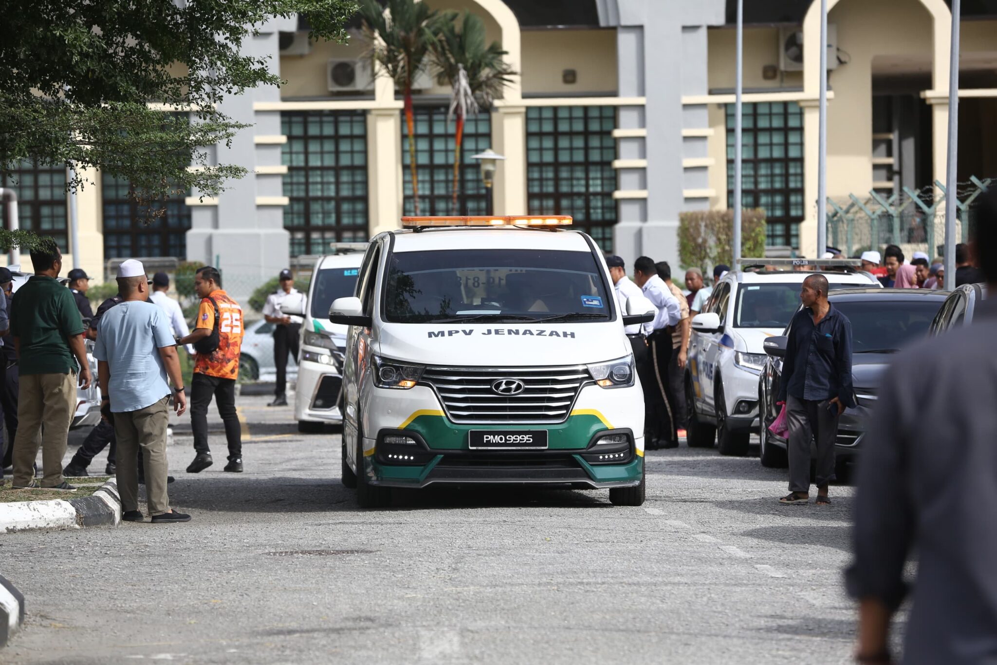 Nahas UPSI: Proses bedah siasat 13 pelajar dijangka selesai tengah malam - Kosmo Digital