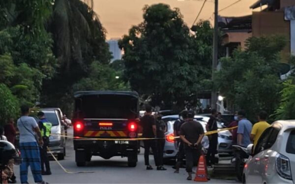 Mayat warga emas: 'Kami hidu bau busuk sejak balik raya' - Kosmo Digital