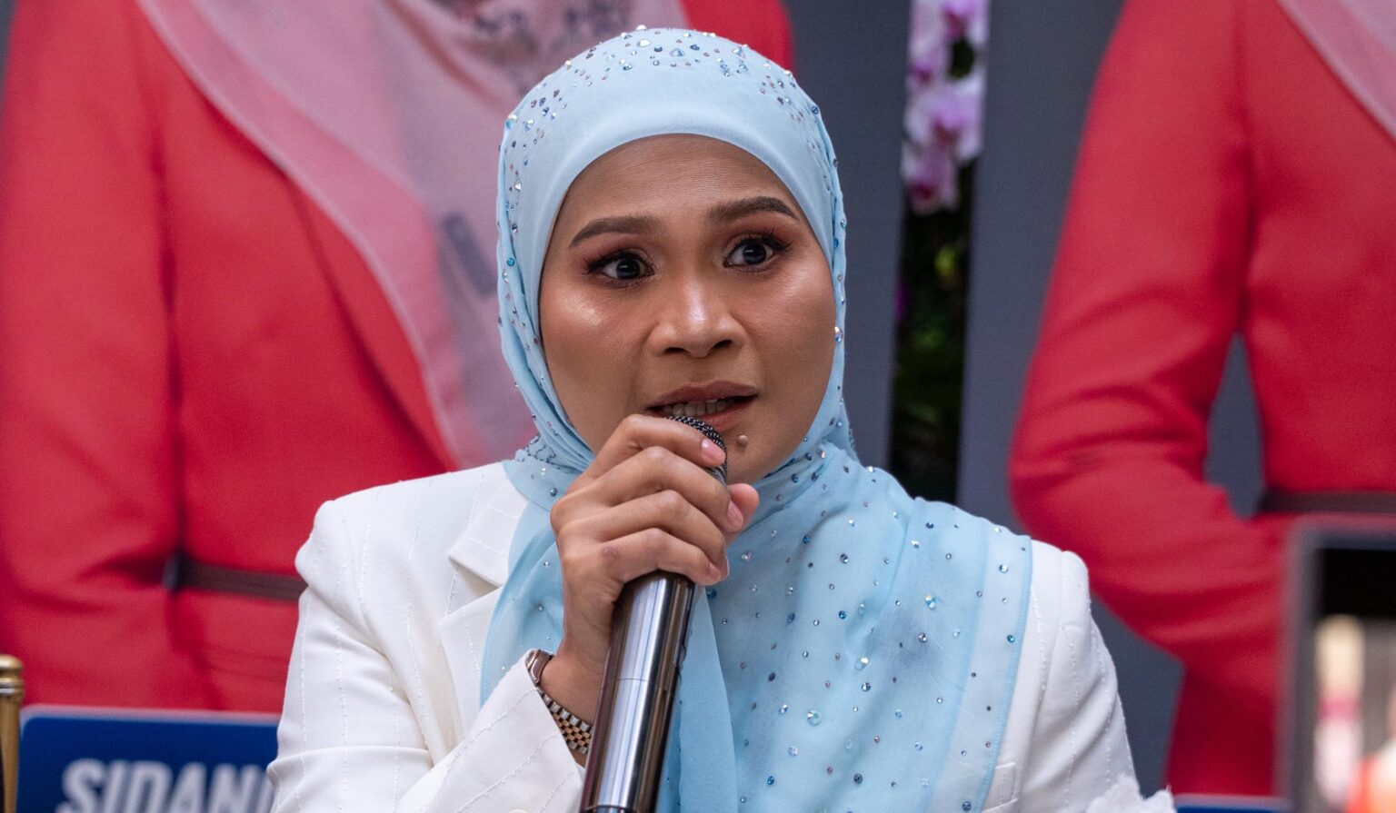 'Menang saman fitnah, saya sarung tudung RM70,000 sehelai' - Kosmo Digital