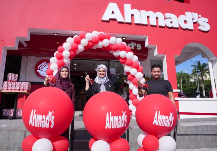 Ahmad's Fried Chicken bakal buka cawangan di Mekah - Kosmo Digital