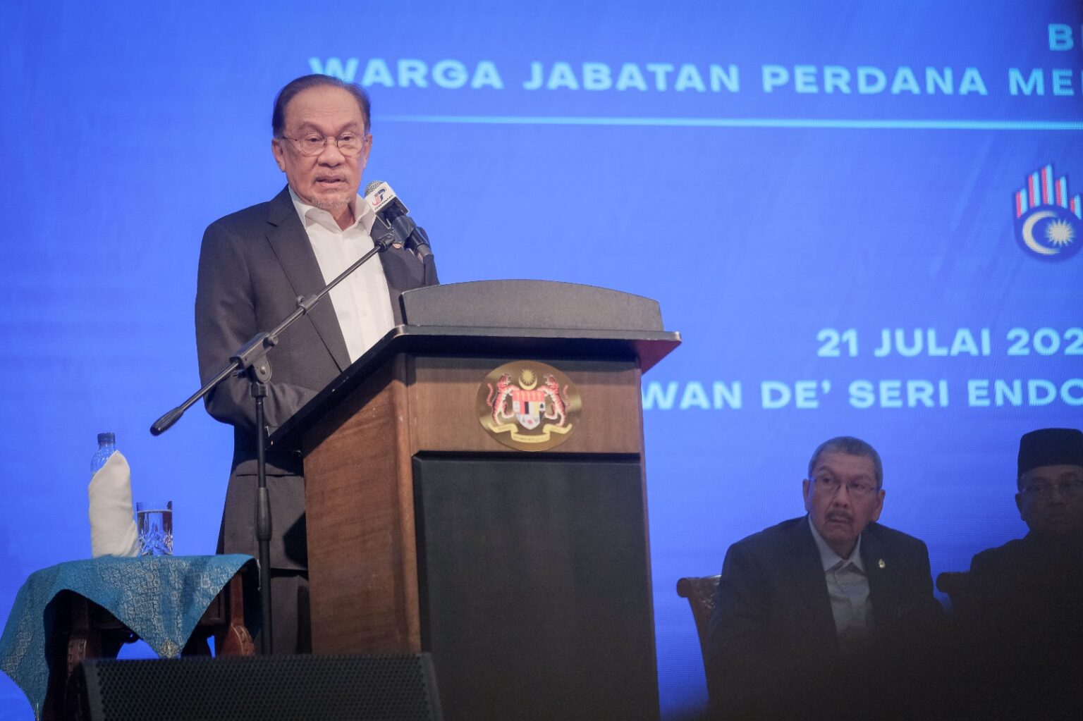 Penjawat awam main peranan perjelas pelaksanaan tarif baharu elektrik ...