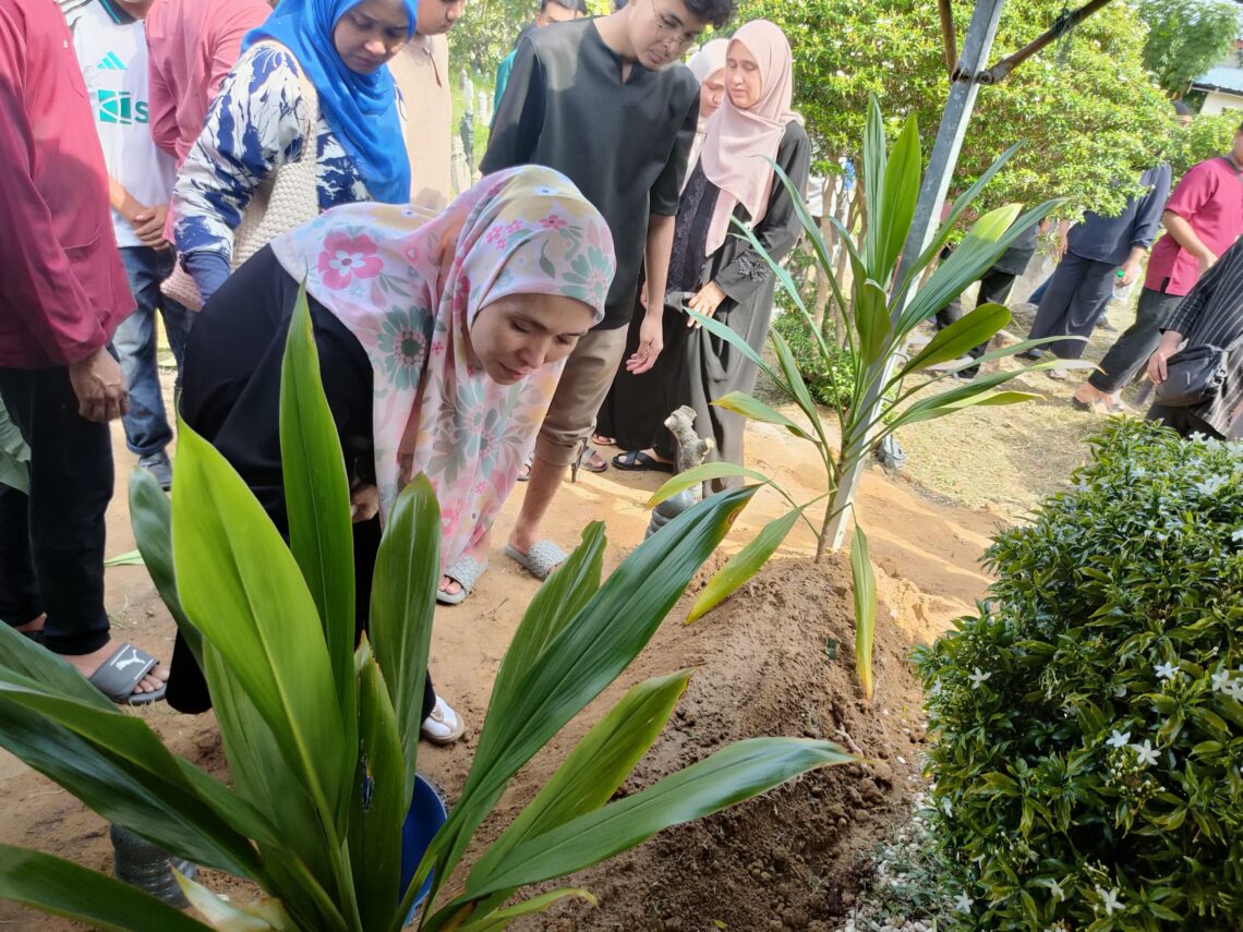 'Mula-mula dia main nampak semangat, lepas tu dia rebah' - Isteri ...